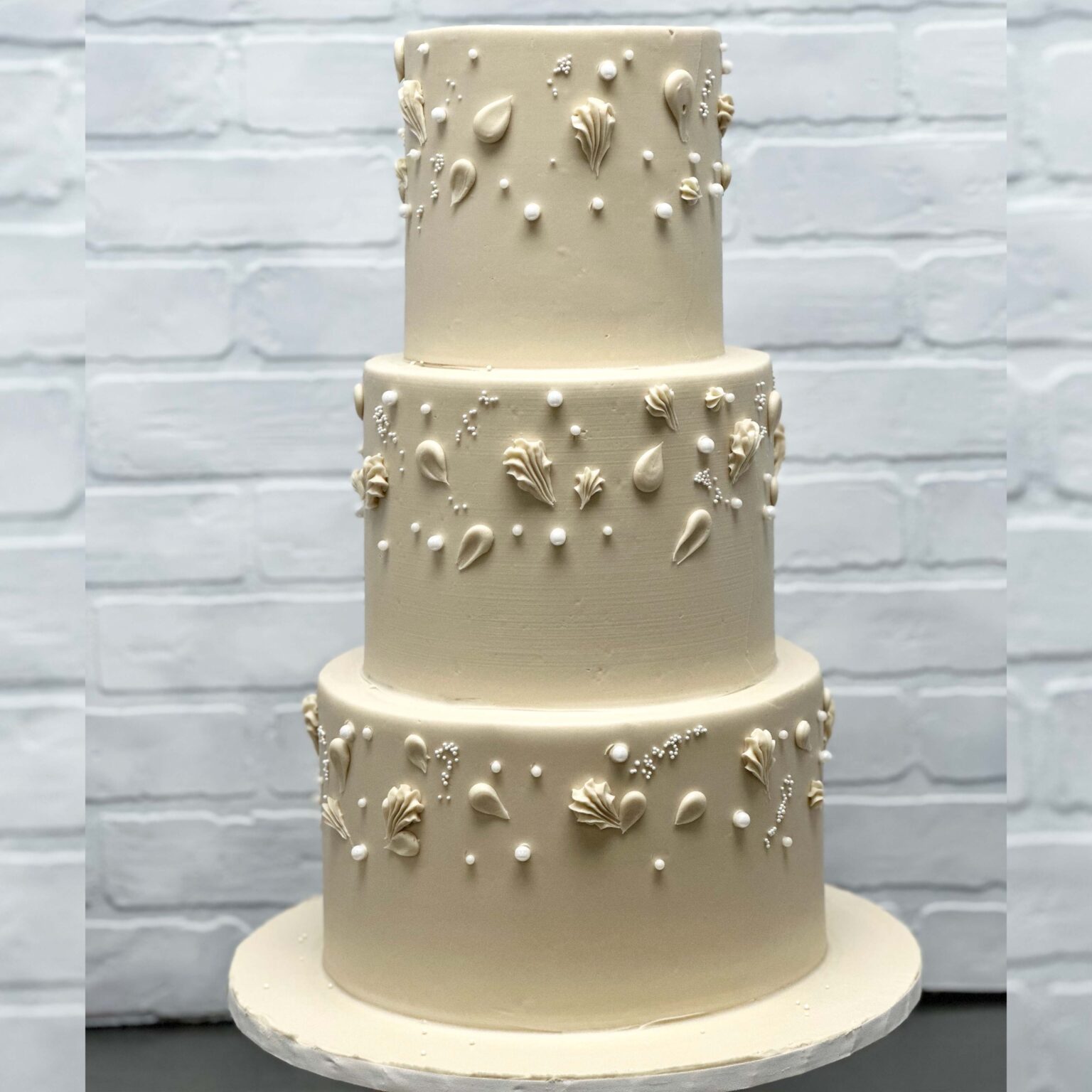 Ivory Shells Wedding Cake - Palermo Custom Cakes
